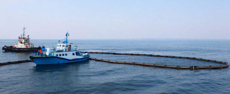 The Indispensable Role of a Marine Floating Boom - Econadin